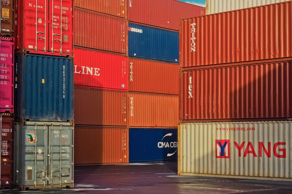 Jenis Biaya Impor Barang dari China yang Wajib Diketahui | JP Express